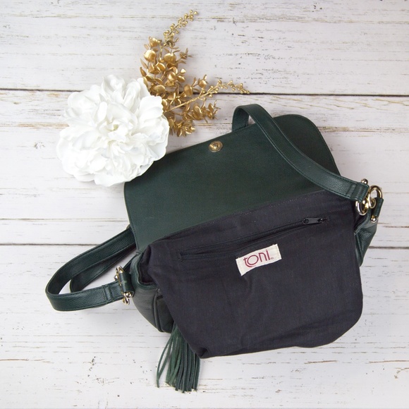 Toni | Bags | Vintage Hunter Green Crossbody Bag | Poshmark
